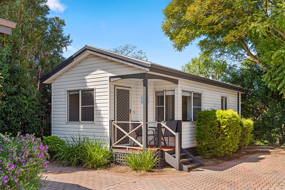 Superior 1 Bedroom Cabin | G'day Parks