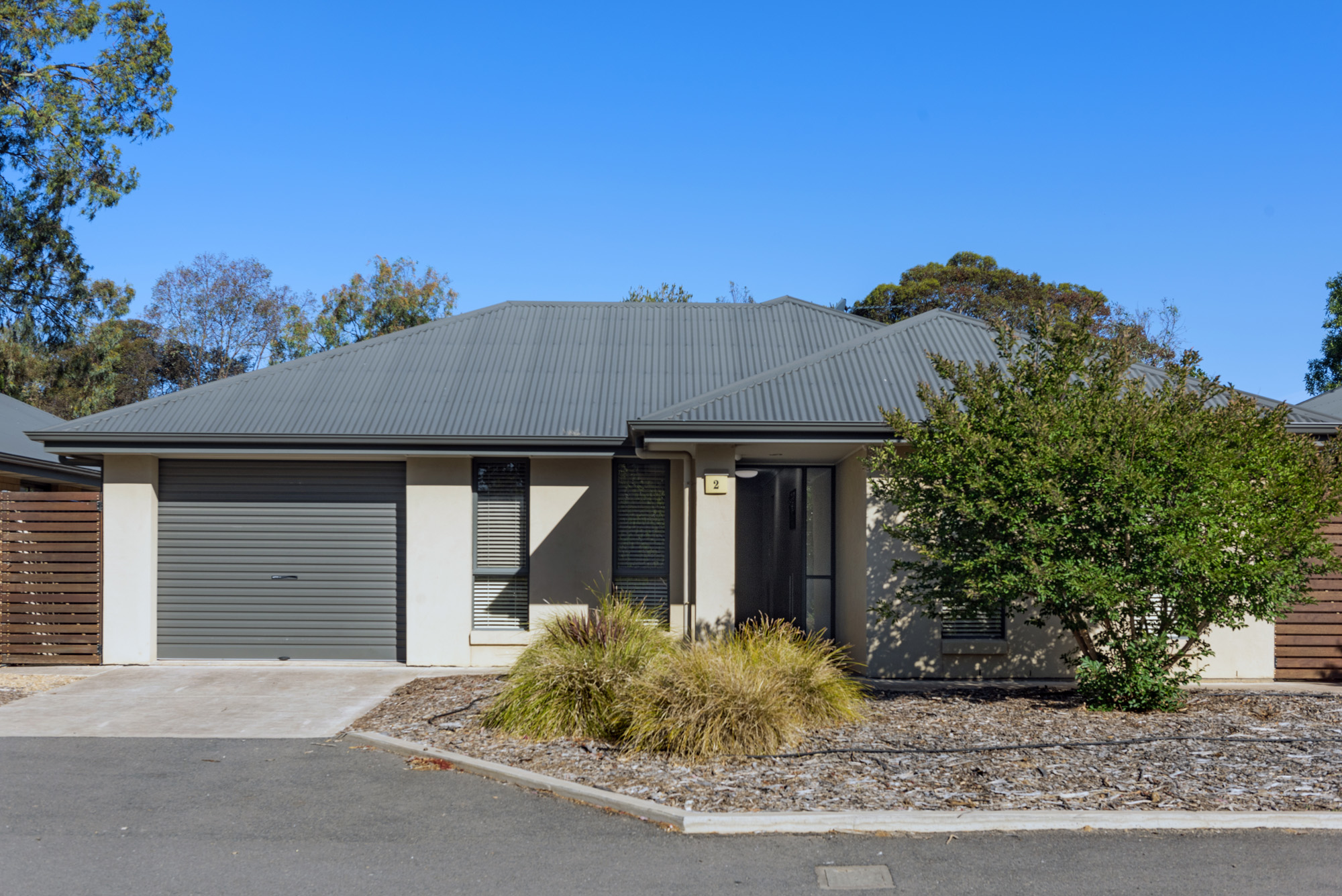 Deluxe 2 Bedroom House - Sleeps 4 | G'day Parks