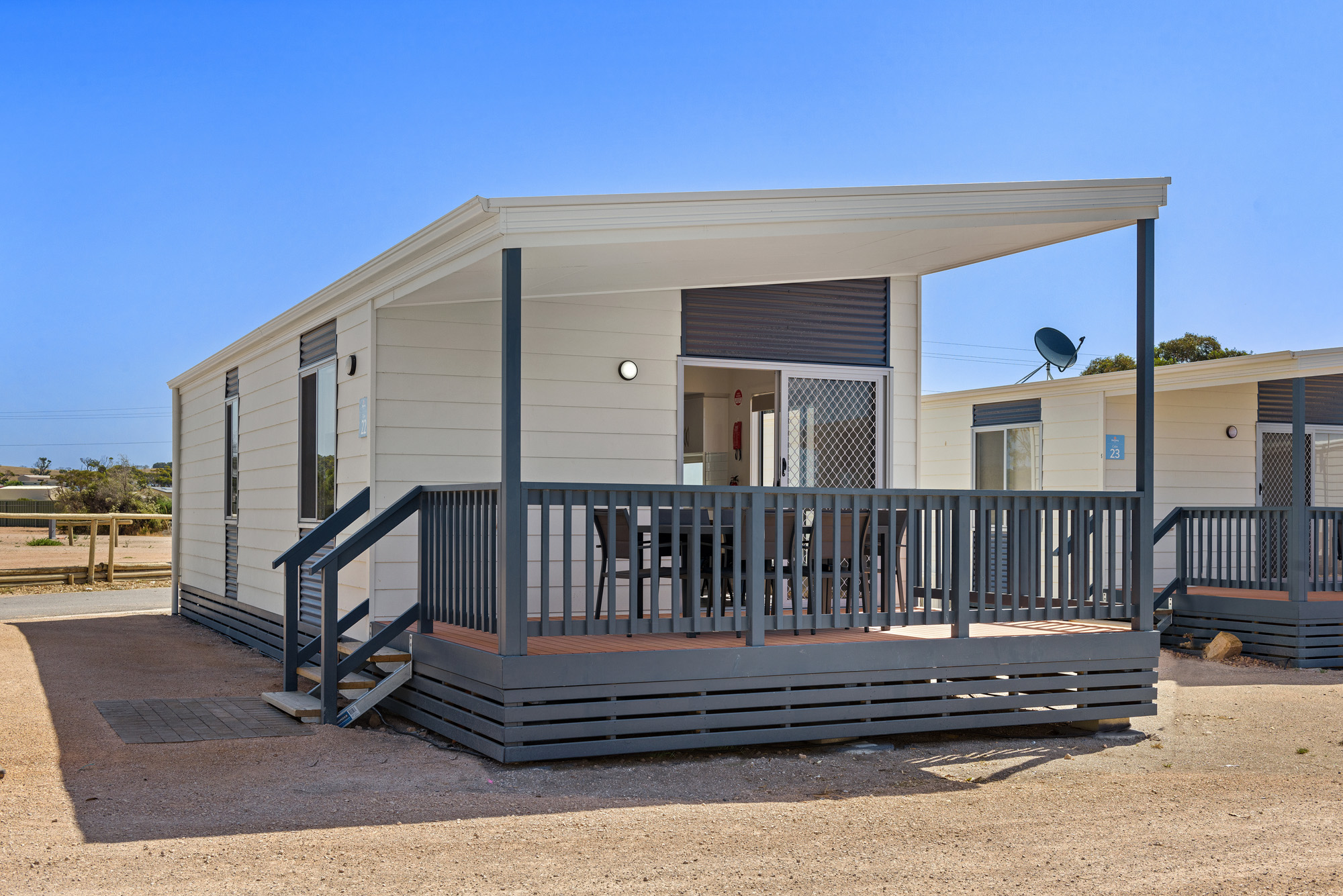 Deluxe 2 Bedroom Cabin | G'day Parks
