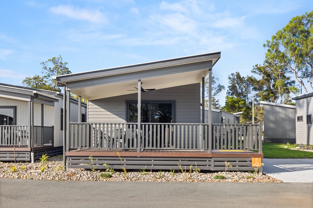 Deluxe 2 Bedroom Access Cabin - Sleeps 5 | Discovery Parks - Forster ...