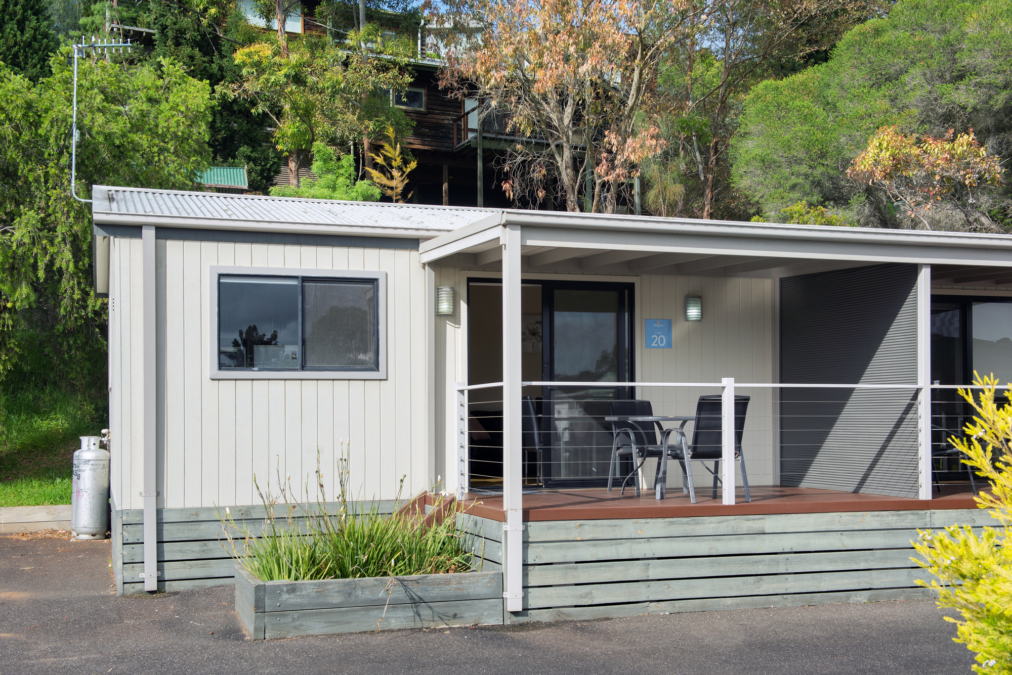 Deluxe Spa Cabin | G'day Parks